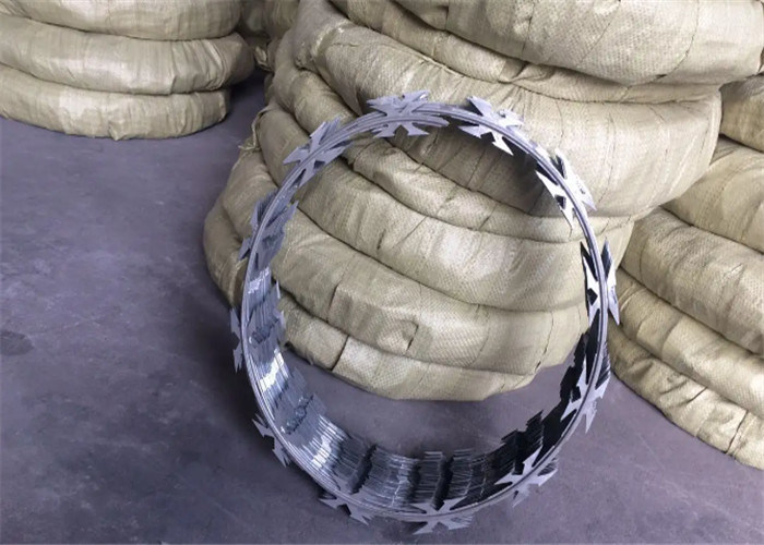 Hot Dipped Galvanized Razor Barbed Wire Bto-22 Flat Wrap Blade Mesh